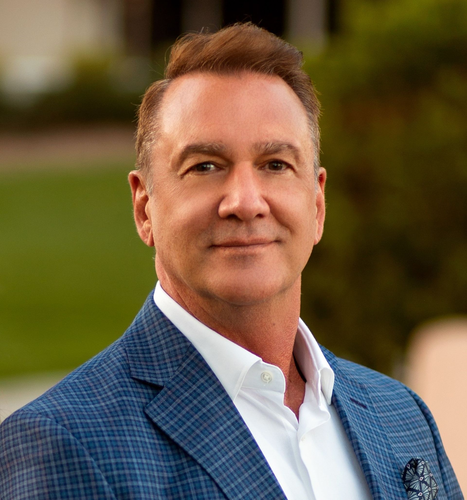 About - Your Luxury Real Estate Expert