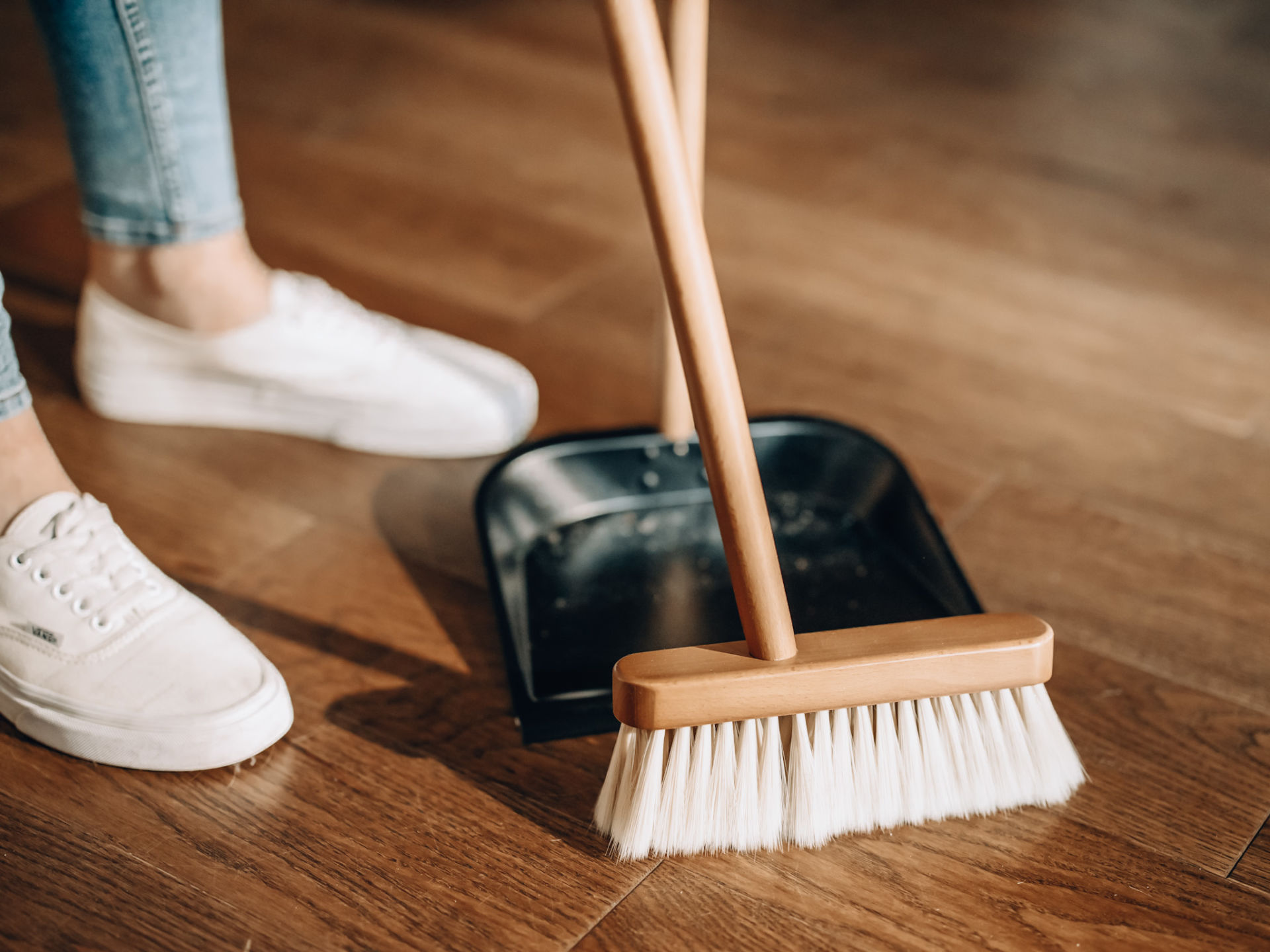 What Does 'Broom Clean' Mean for Real Estate Buyers and Sellers? - Find ...