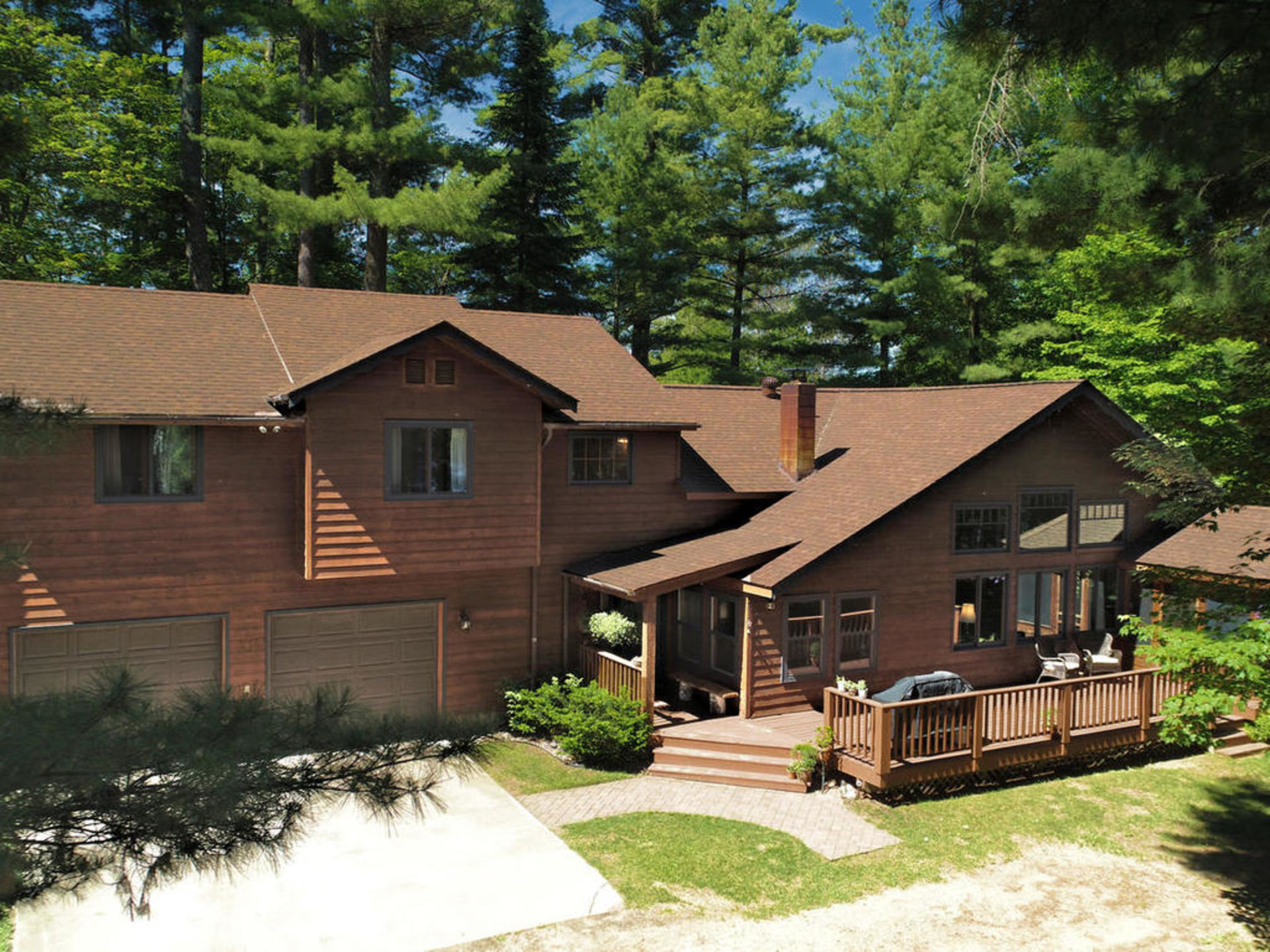 300k-400k - Realtors that make you feel at home.