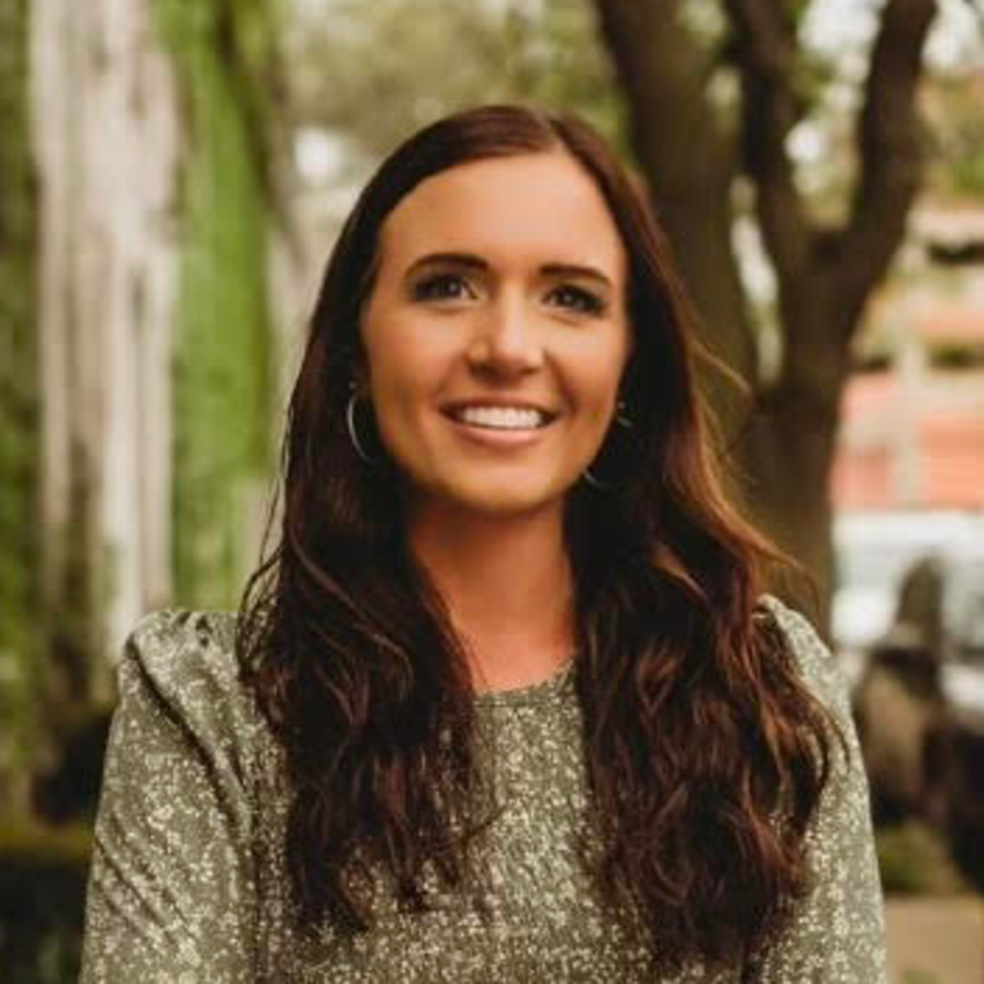 Alexa Pustelak - We Want Your Business!