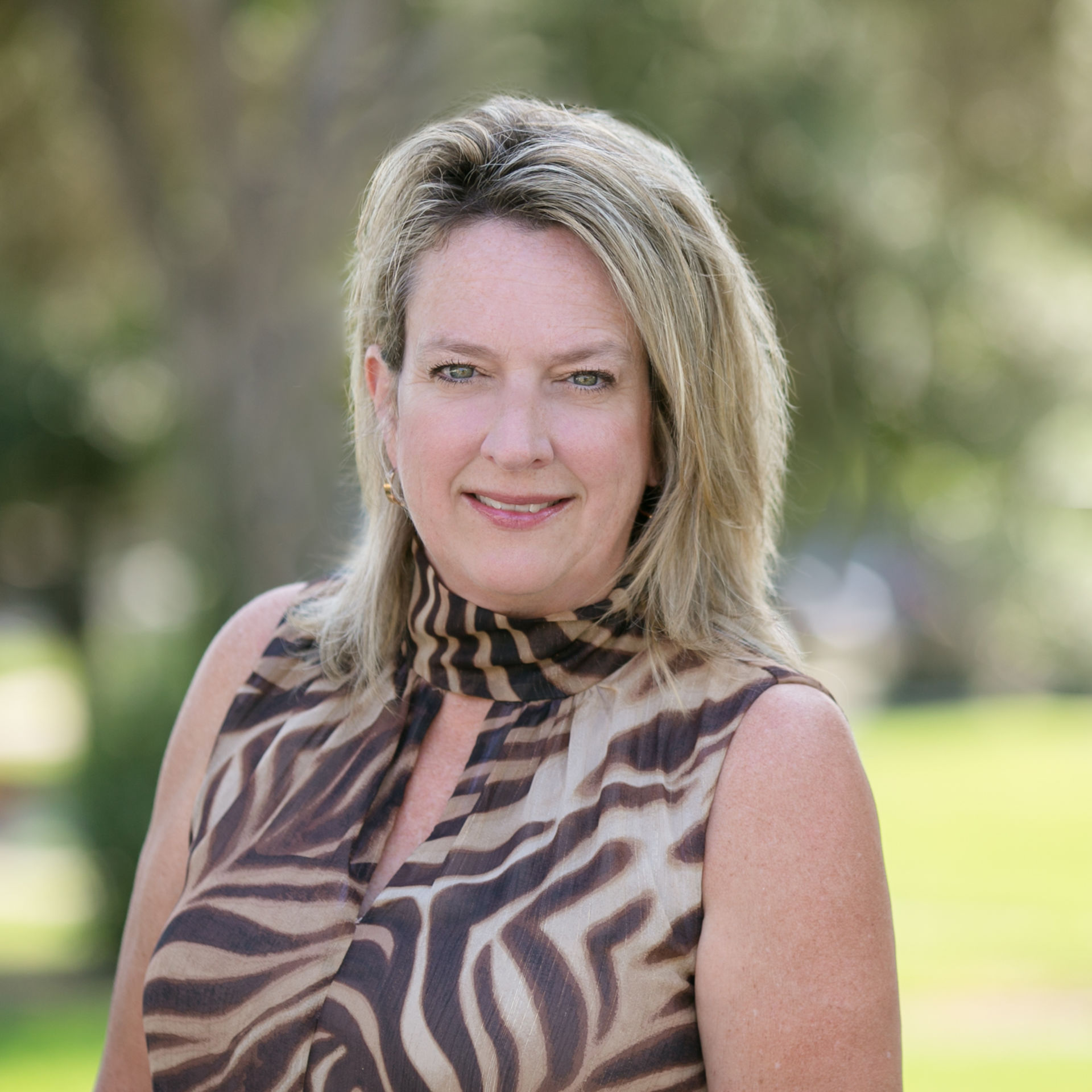 Lisa Martini, Realtor ® - Real Estate Team