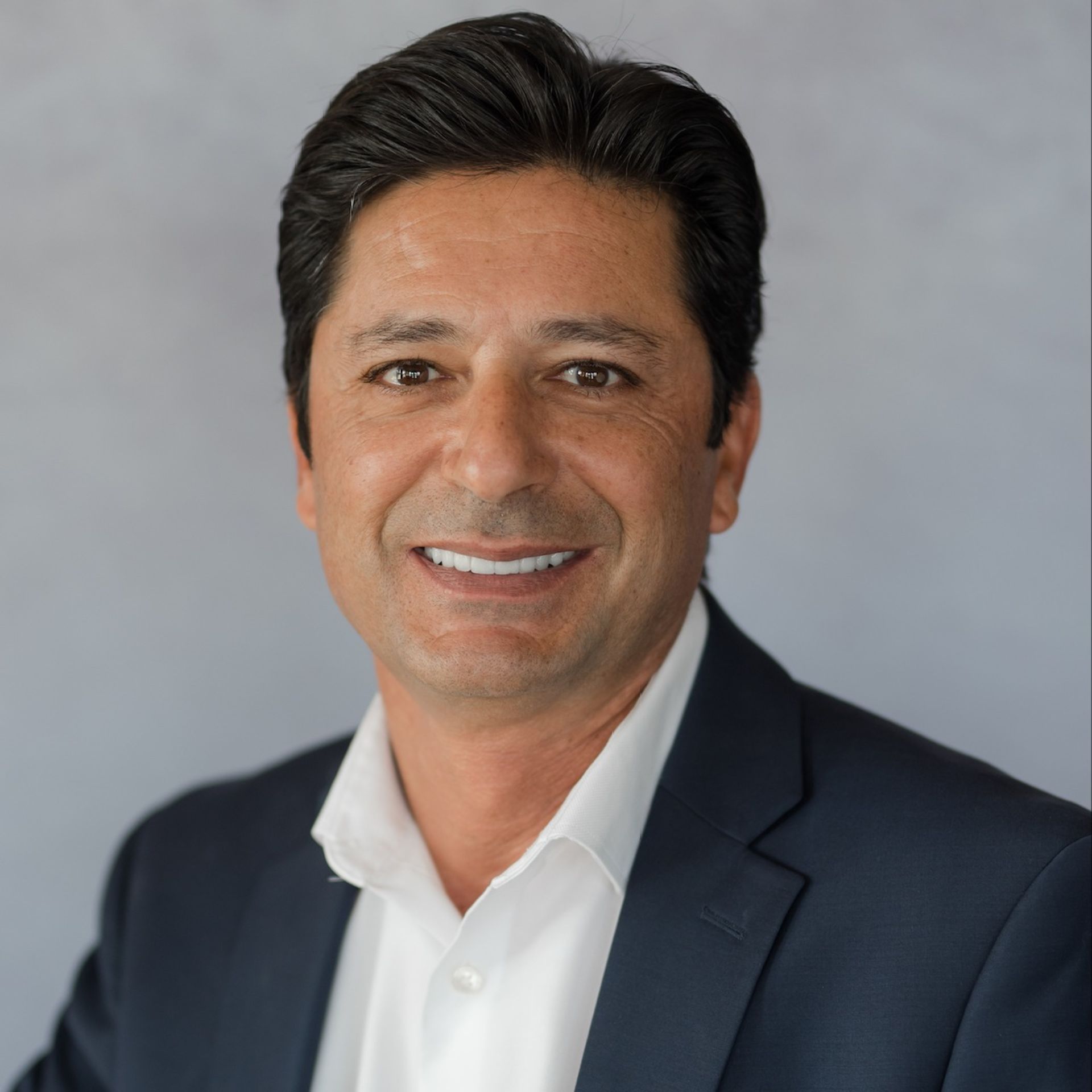 Select an Agent and Price - Your Luxury Real Estate Expert