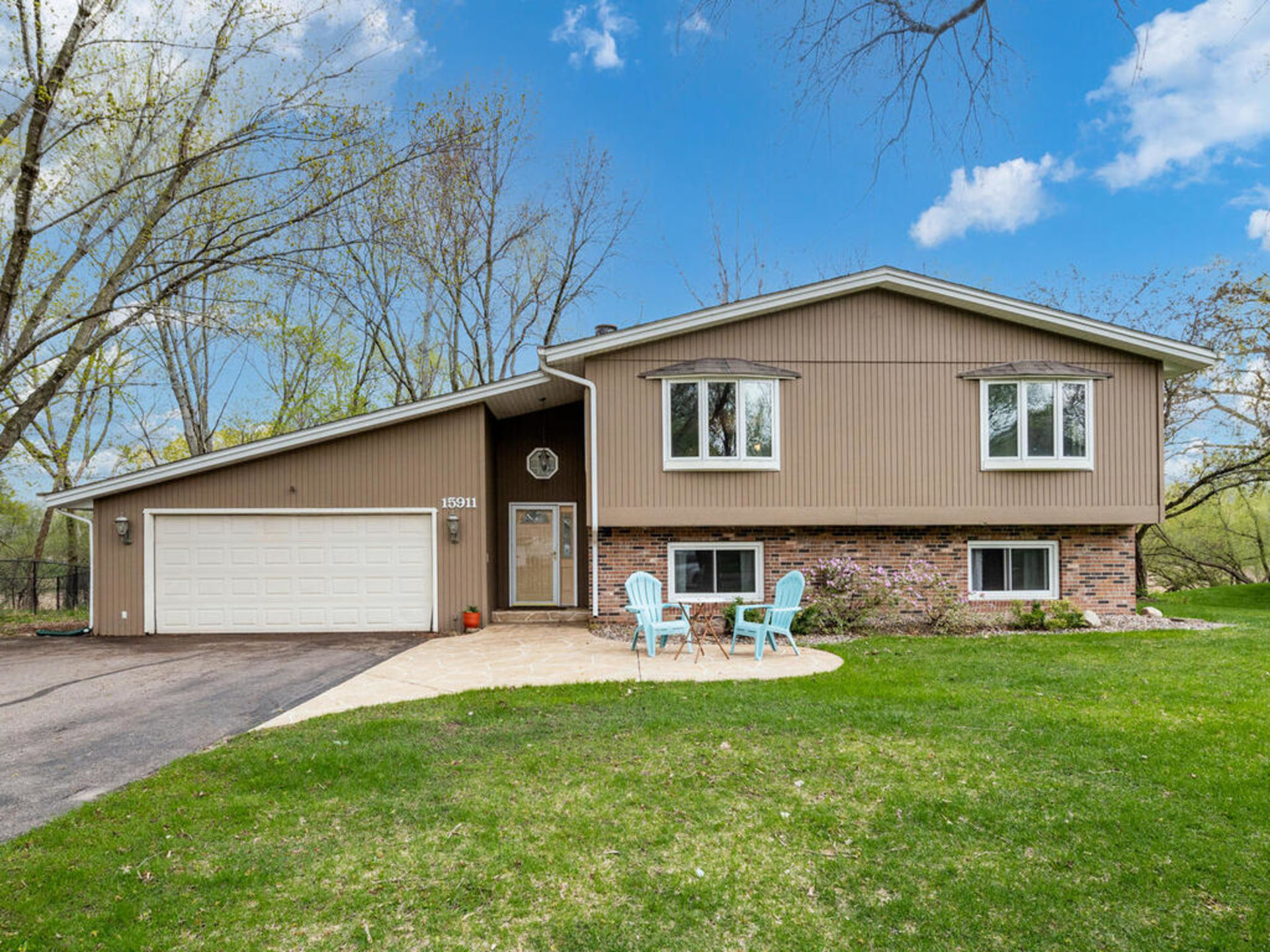15911 S Lund Road | Eden Prairie