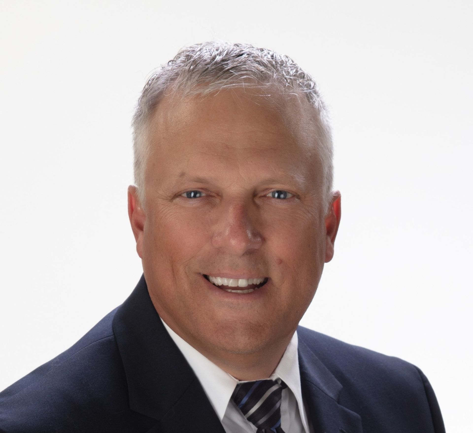 Mike Lewis's Instagram, Twitter & Facebook on IDCrawl