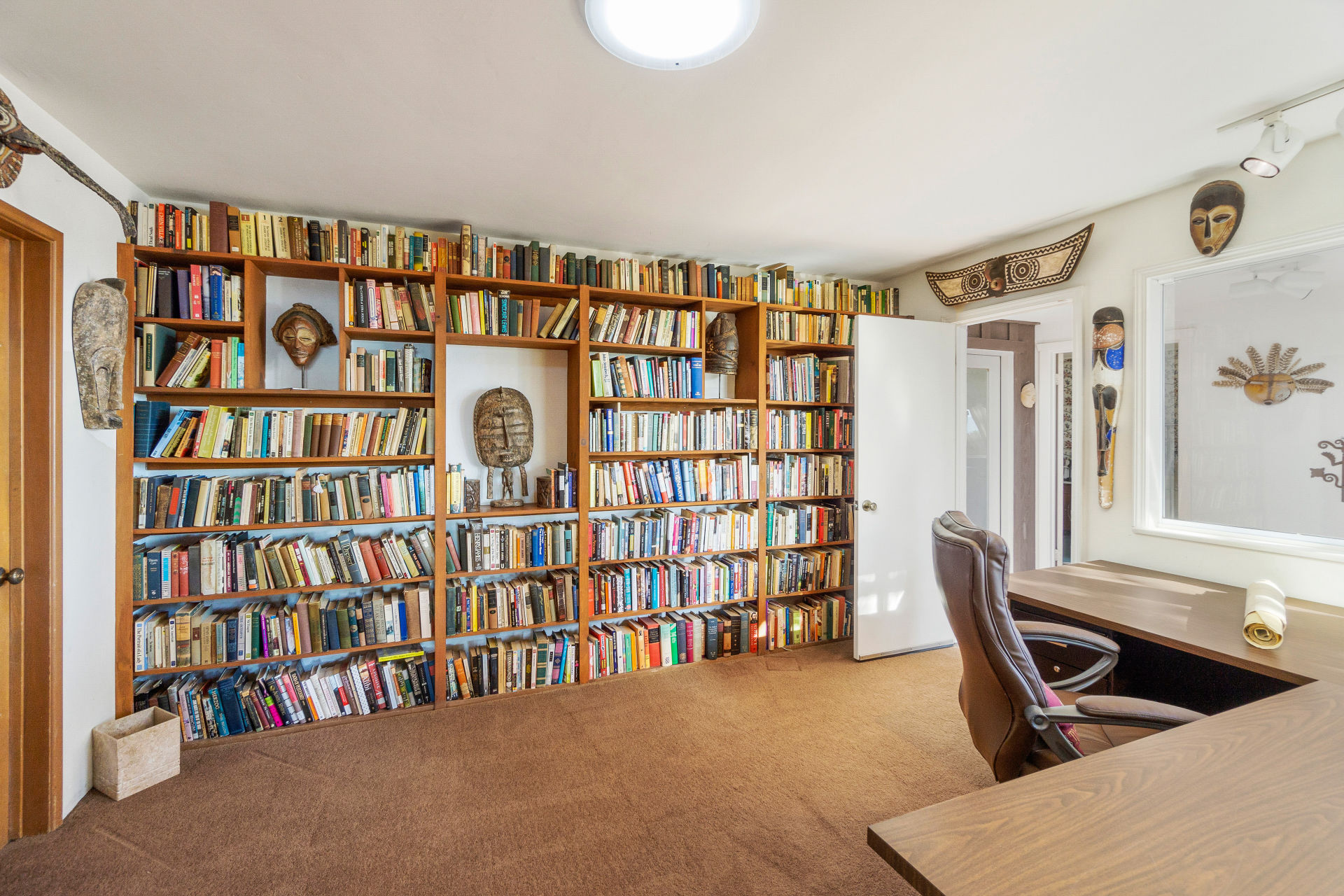 What is Bookshelf Wealth? - Let me help you reach your real estate goals