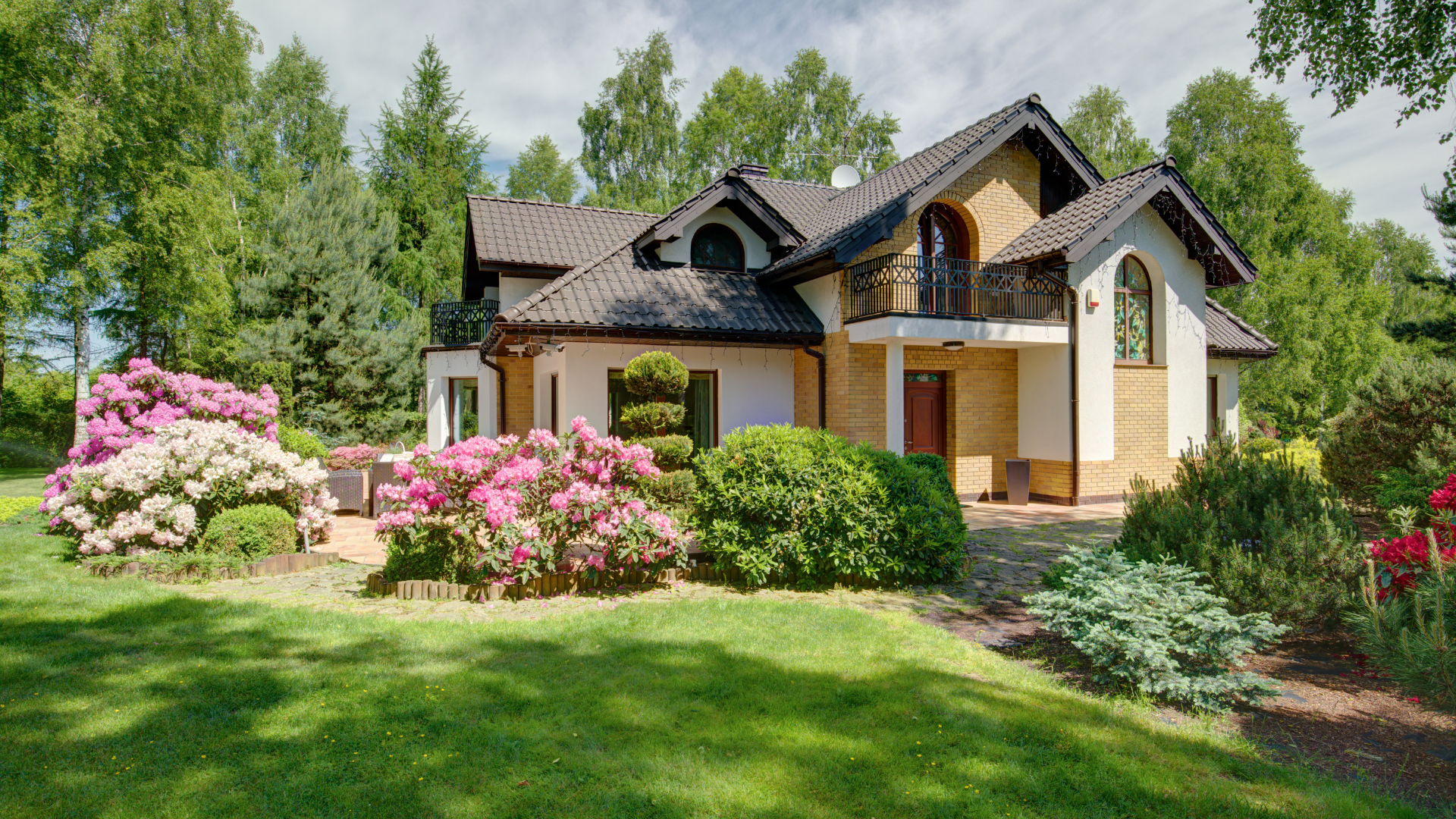 What Is Owner Financing? Pros and Cons Explained - Always on the Move