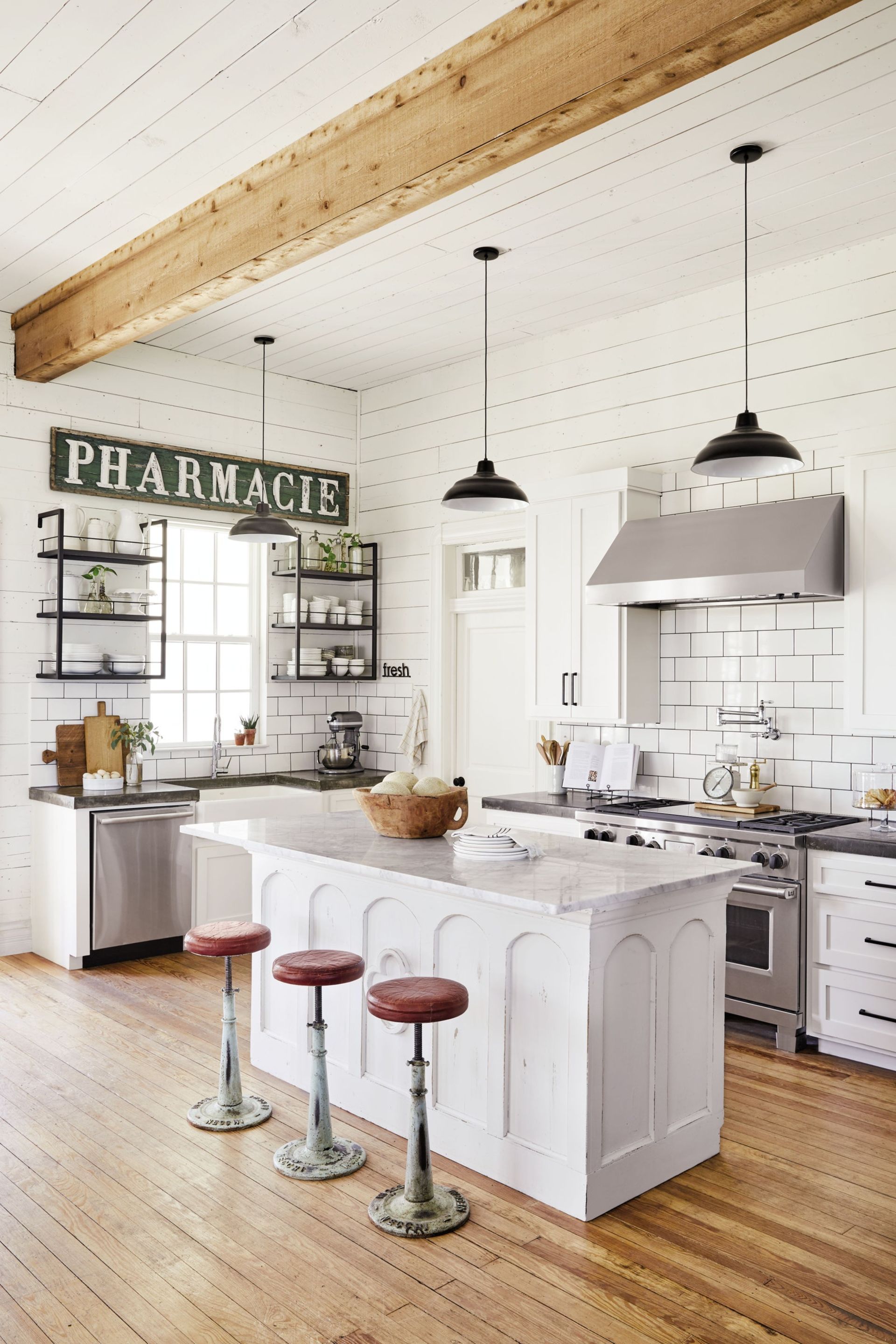 Is the modern farmhouse trend over? - Buy, Sell Or Build Your Modern ...
