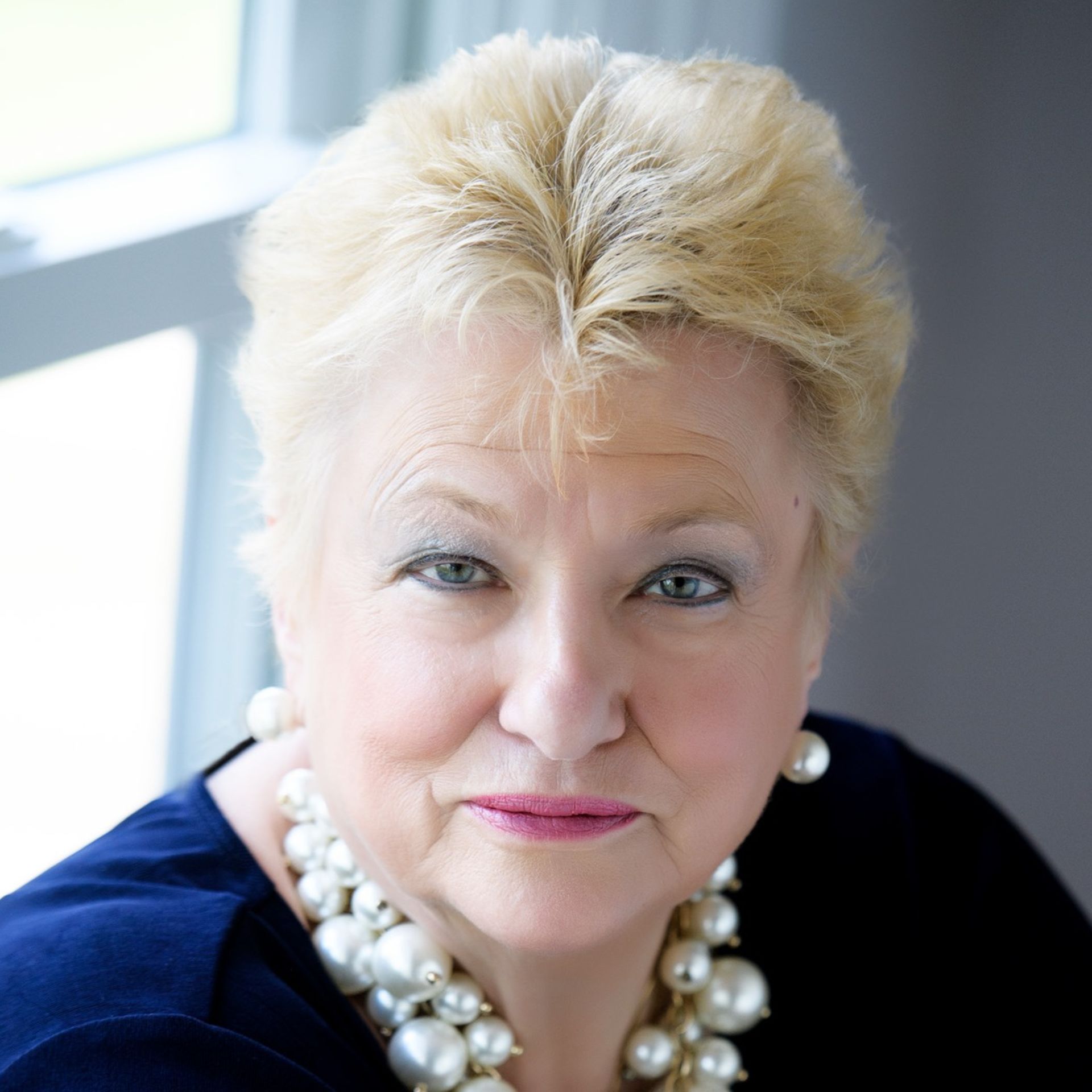 Suzy Lyons - "Selling Homes One Relationship at a Time"