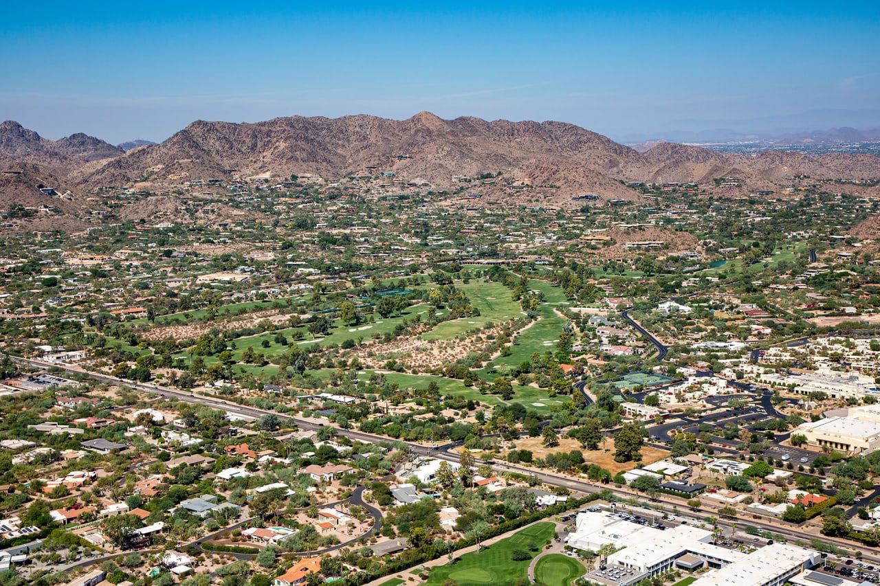 Explore the areas - List with Liz Dains