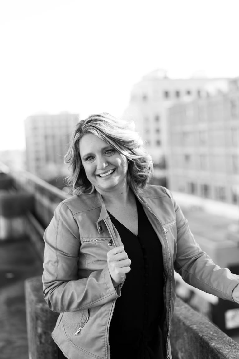 Contact Cassie - Cassie Person a Pinnacle Realty Advisors